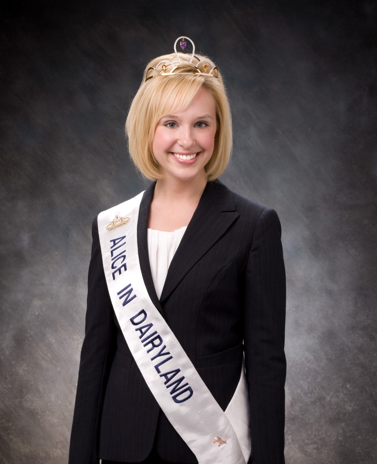 In the Field: Alumnae who became Alice in Dairyland – GROW magazine