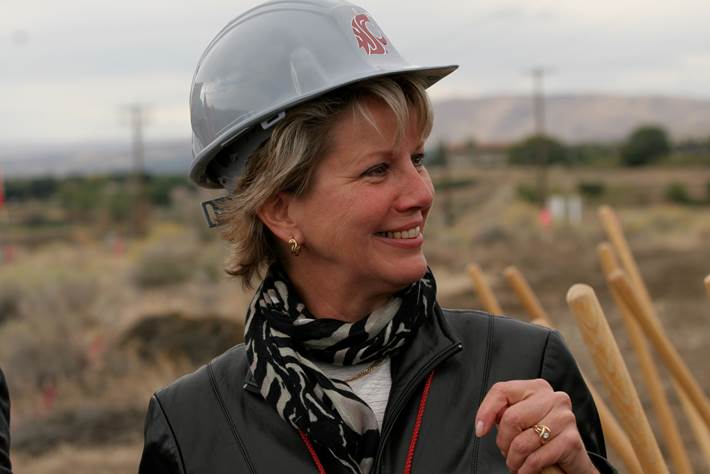 In the Field: Alumnae who became Alice in Dairyland – GROW magazine