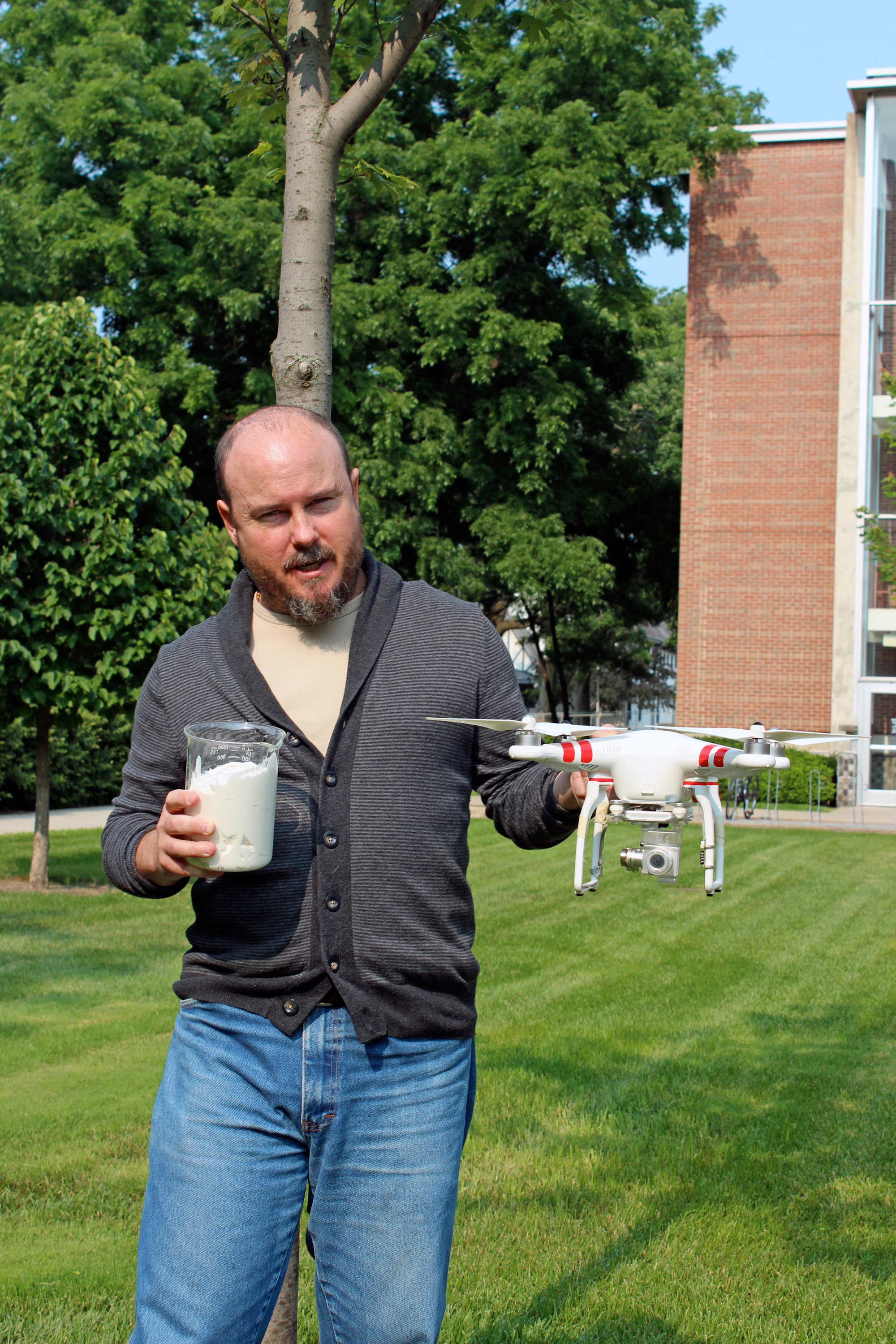 Moth Mating, Disrupted – GROW magazine