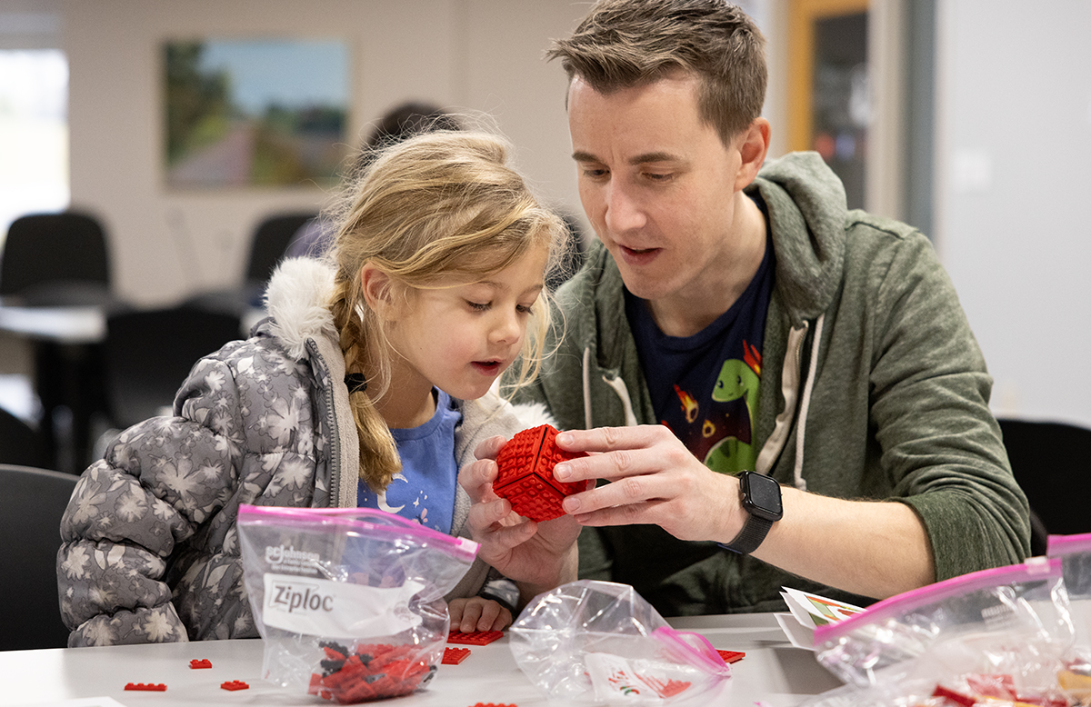 Emissaries of Science – GROW magazine